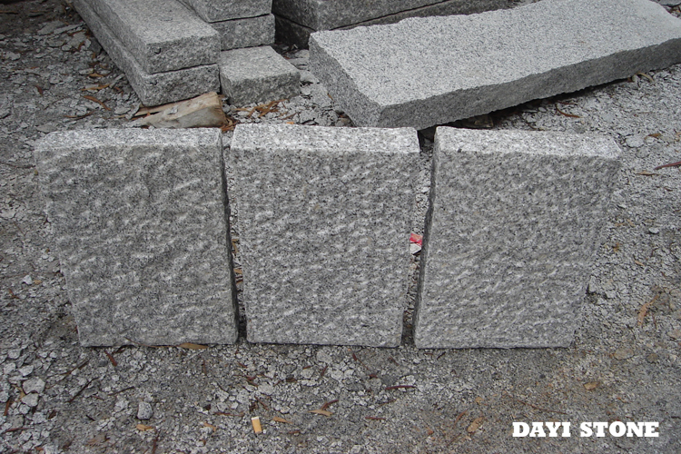 Light Grey Granite Stone Palisade All sides pineapple : Xiamen Dayi ... Light Grey Granite Stone Palisade All sides pineapple : Xiamen Dayi ...